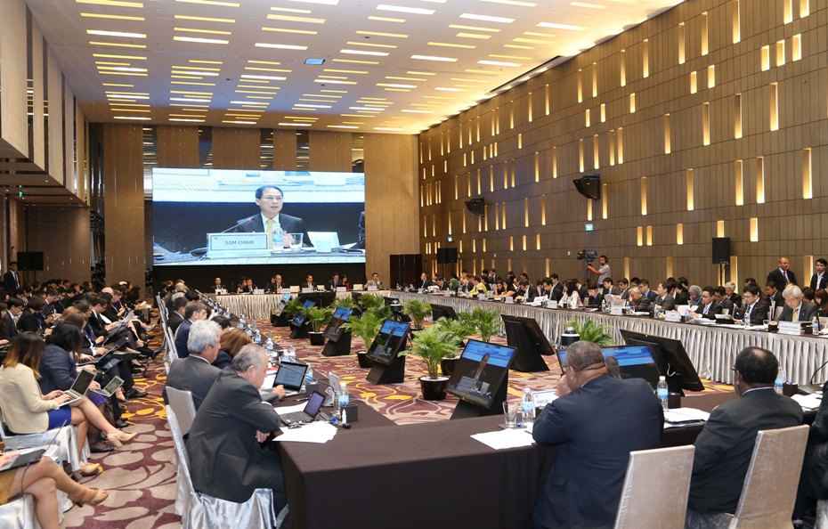 APEC Senior Officials concluded their first meeting in Nha Trang ...