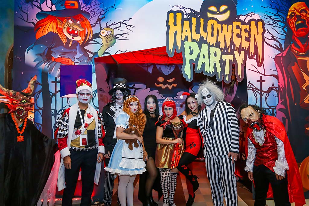 Haunted Halloween Pool Party at French Village - Danang Fantasticity ...