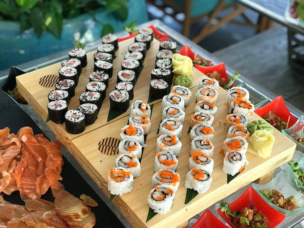 Pullman Danang Beach Resort: SuperHero Buffet Dinner - Danang ...
