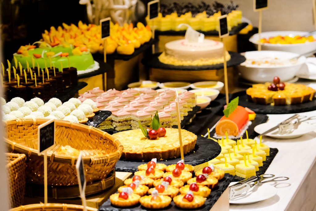 Open up your palate to the tastiest wonders of the sea at Radisson Sea ...