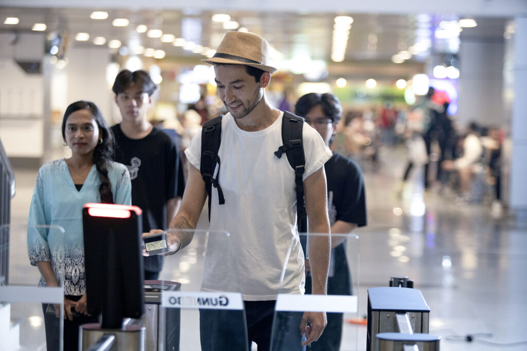 The Da Nang International Airport introduces self check-in kiosk ...