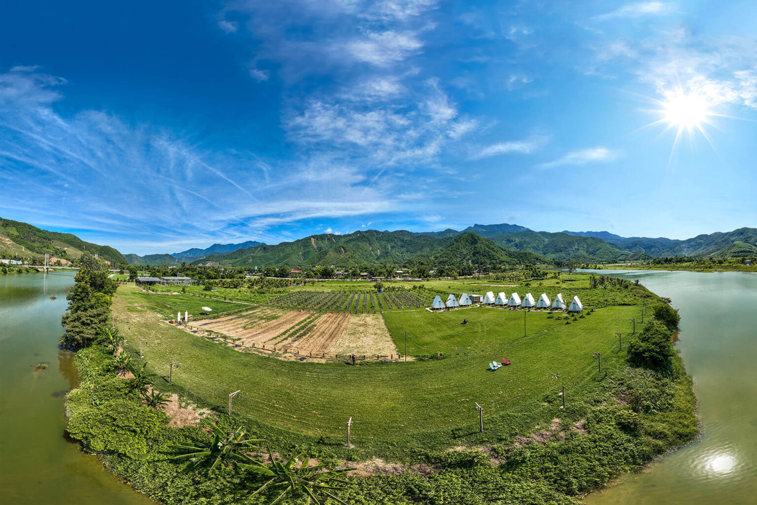 Vườn nho thung lũng Nam Yên (Yên Valley), Hòa Bắc, Hòa Vang, Đà Nẵng ...