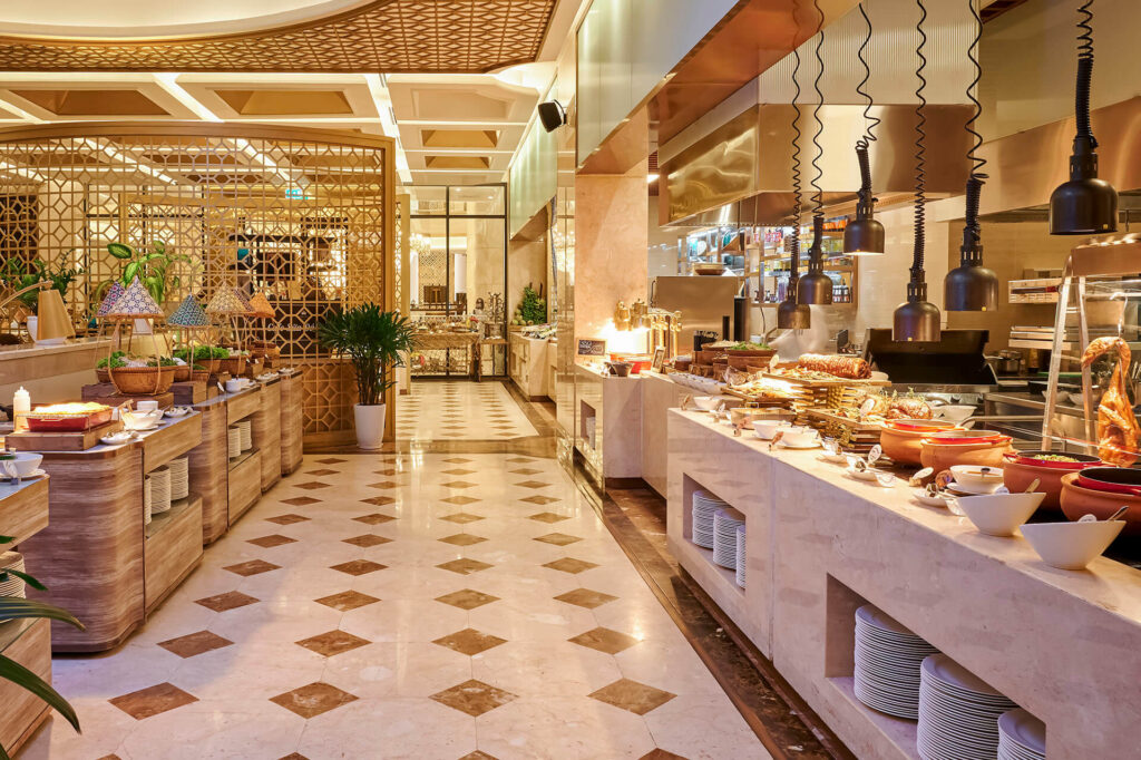 Thưởng thức tinh hoa ẩm thực miền biển tại Taste of Land & Sea buffet ...