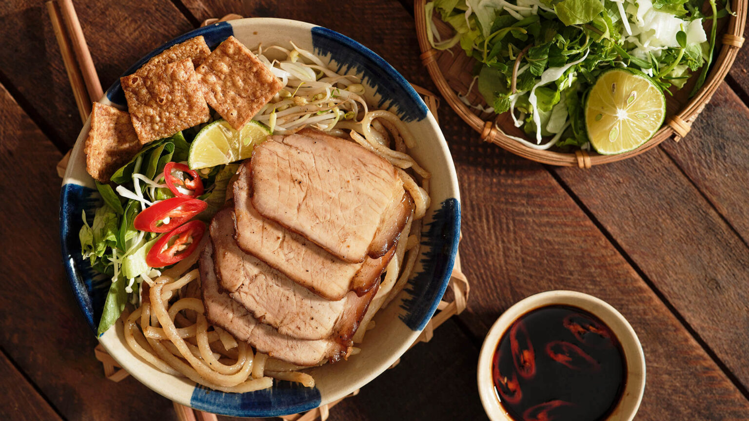 Cao Lau Hoi An (a traditional noodle specialty of Hoi An, Vietnam ...