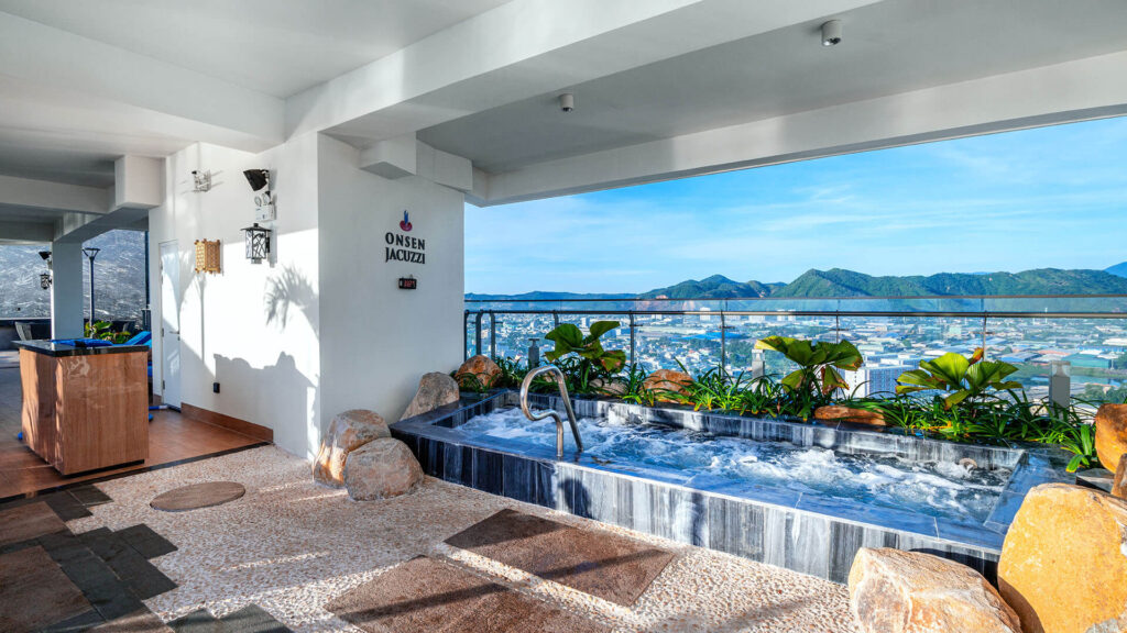 Crescent Cafe & Bar at Da Nang Mikazuki Japanese Resorts & Spa - Danang ...