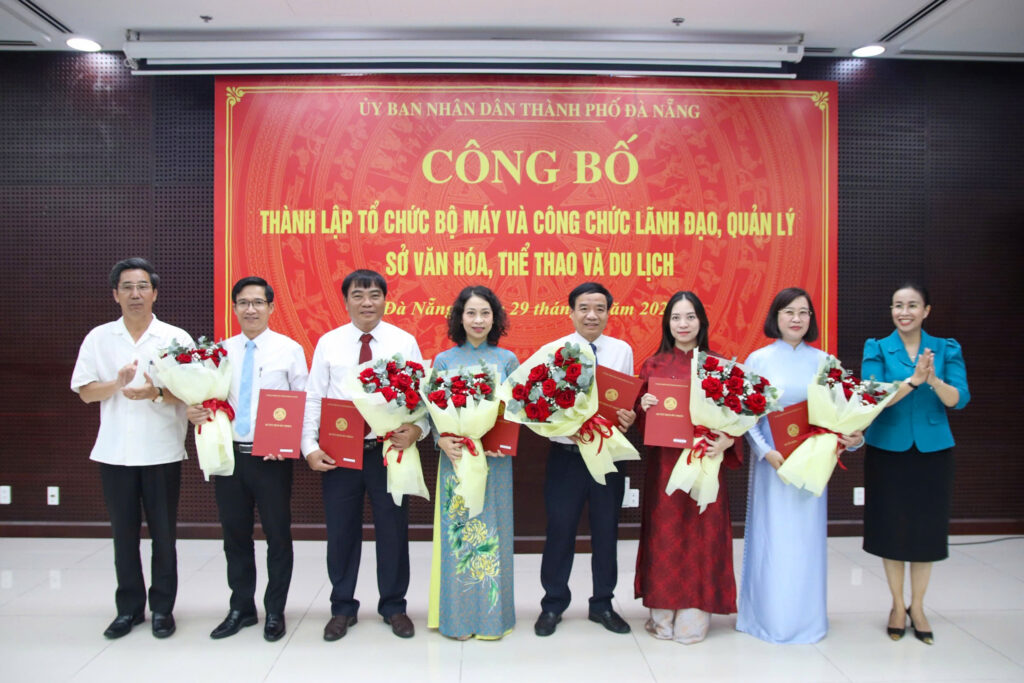 Công bố quyết định thành lập và bổ nhiệm công chức lãnh đạo, quản lý Sở Văn hóa, Thể thao và Du ...