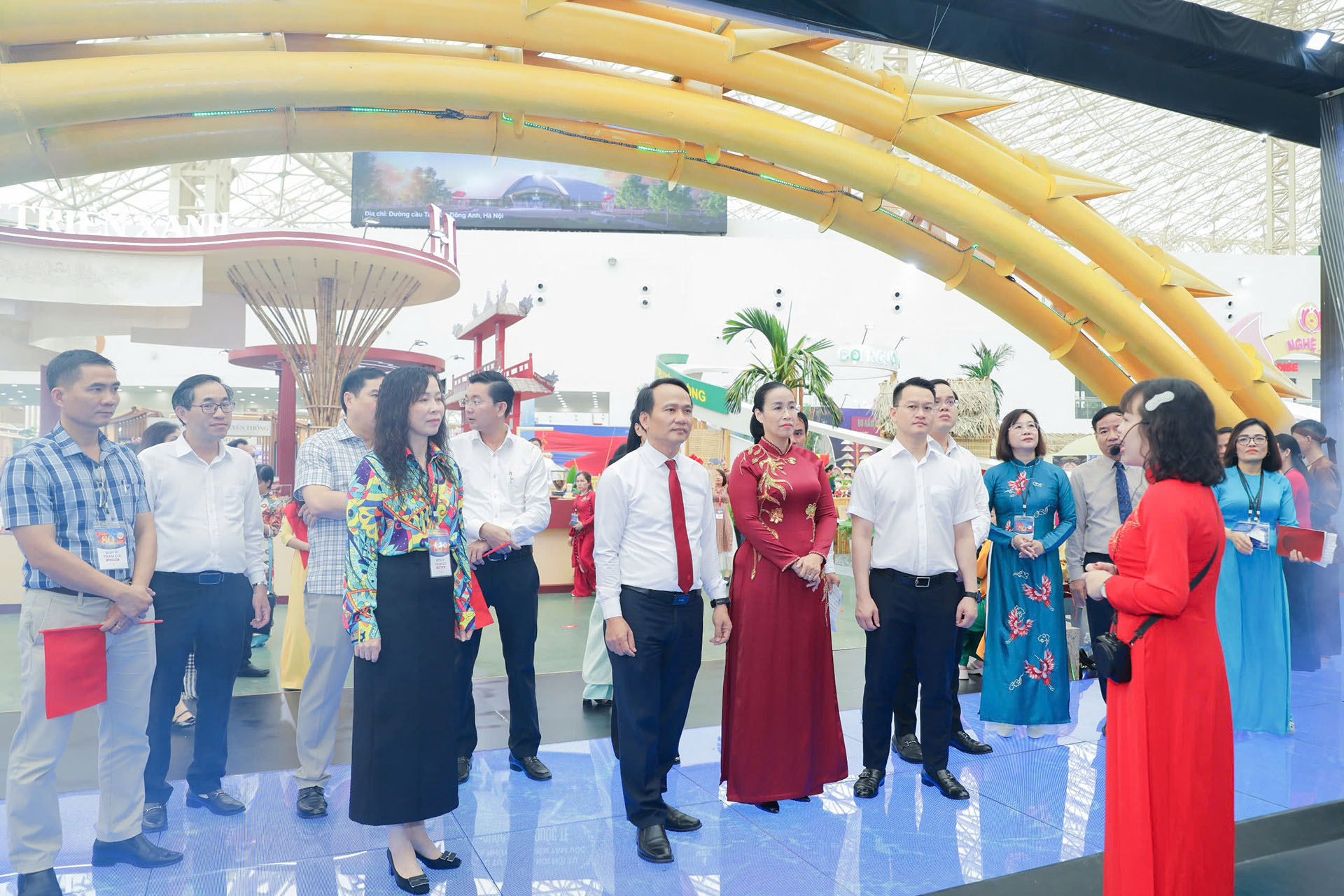 Khai mạc Gian trưng bày thành tựu kinh tế – xã hội thành phố Đà Nẵng ...