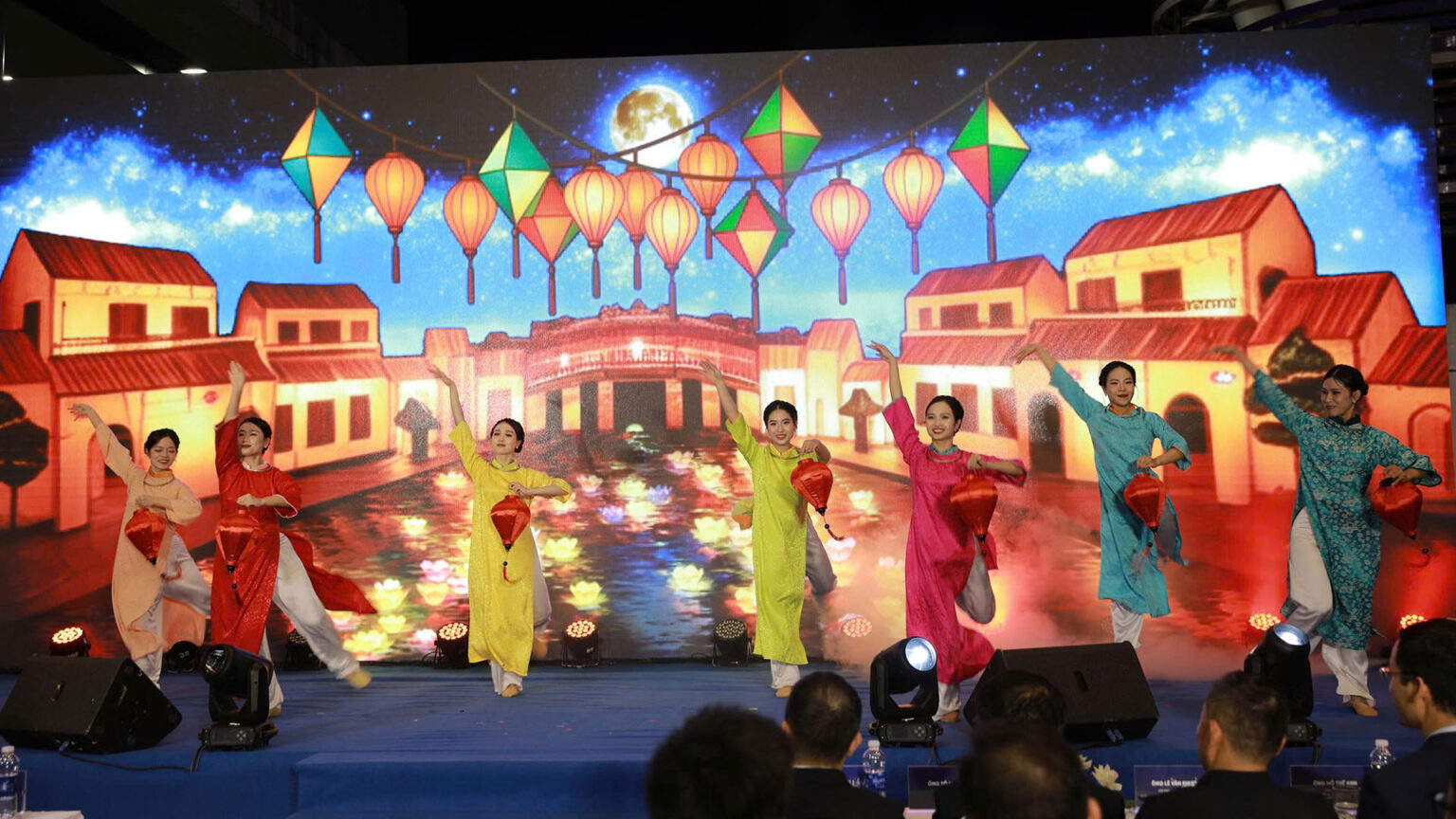 Da Nang welcomes the return of China Southern Airlines with the ...