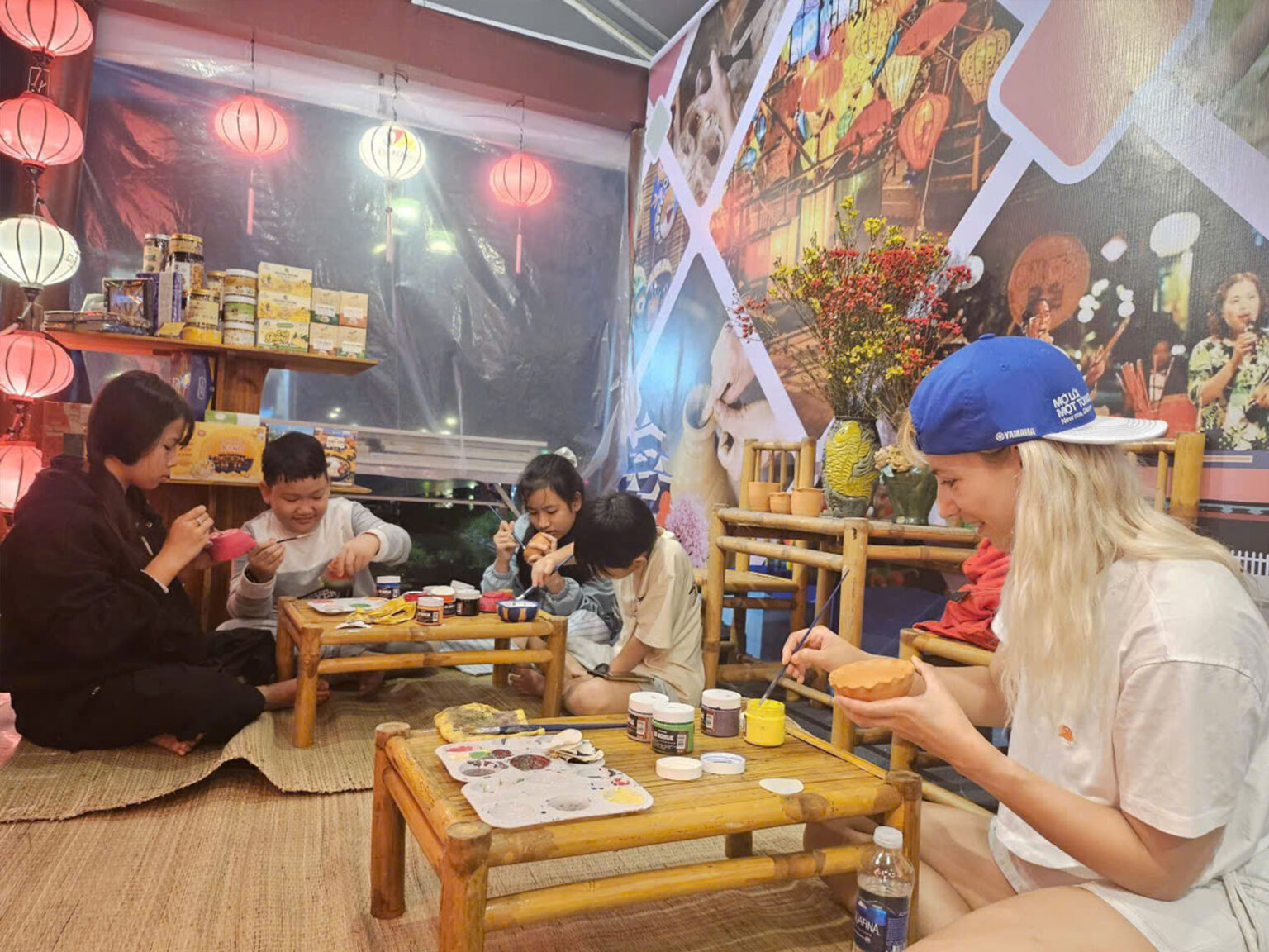 Du khách hào hứng trải nghiệm du lịch Đà Nẵng tại sự kiện ““Giao lưu ...