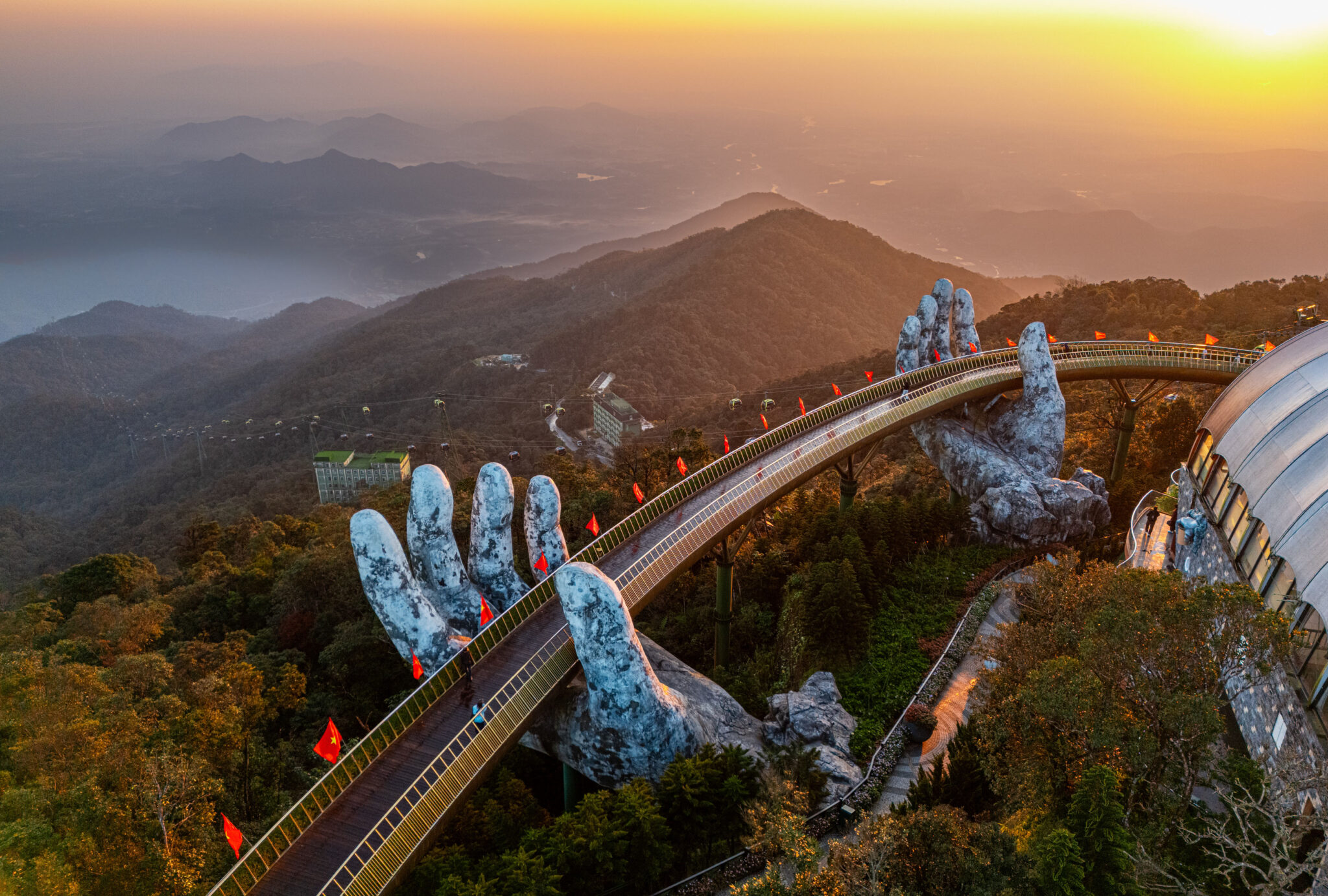 The Golden Bridge Ranks 4th Among the World’s Top 10 Most Beautiful ...